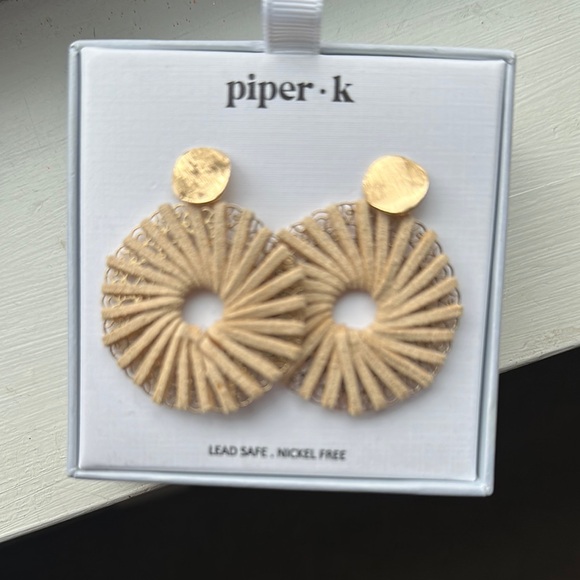 Piper | Jewelry | Piper K Beige And Gold Summer Earrings And Gift Box ...